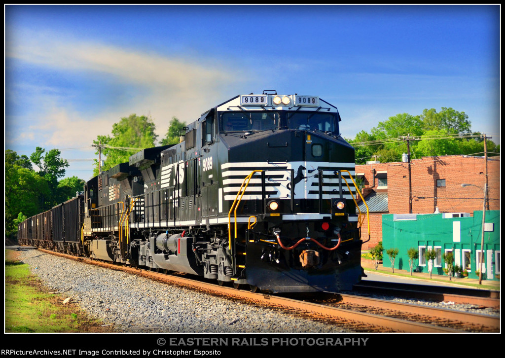 NS 9-40CW 9089 on the point of 76M